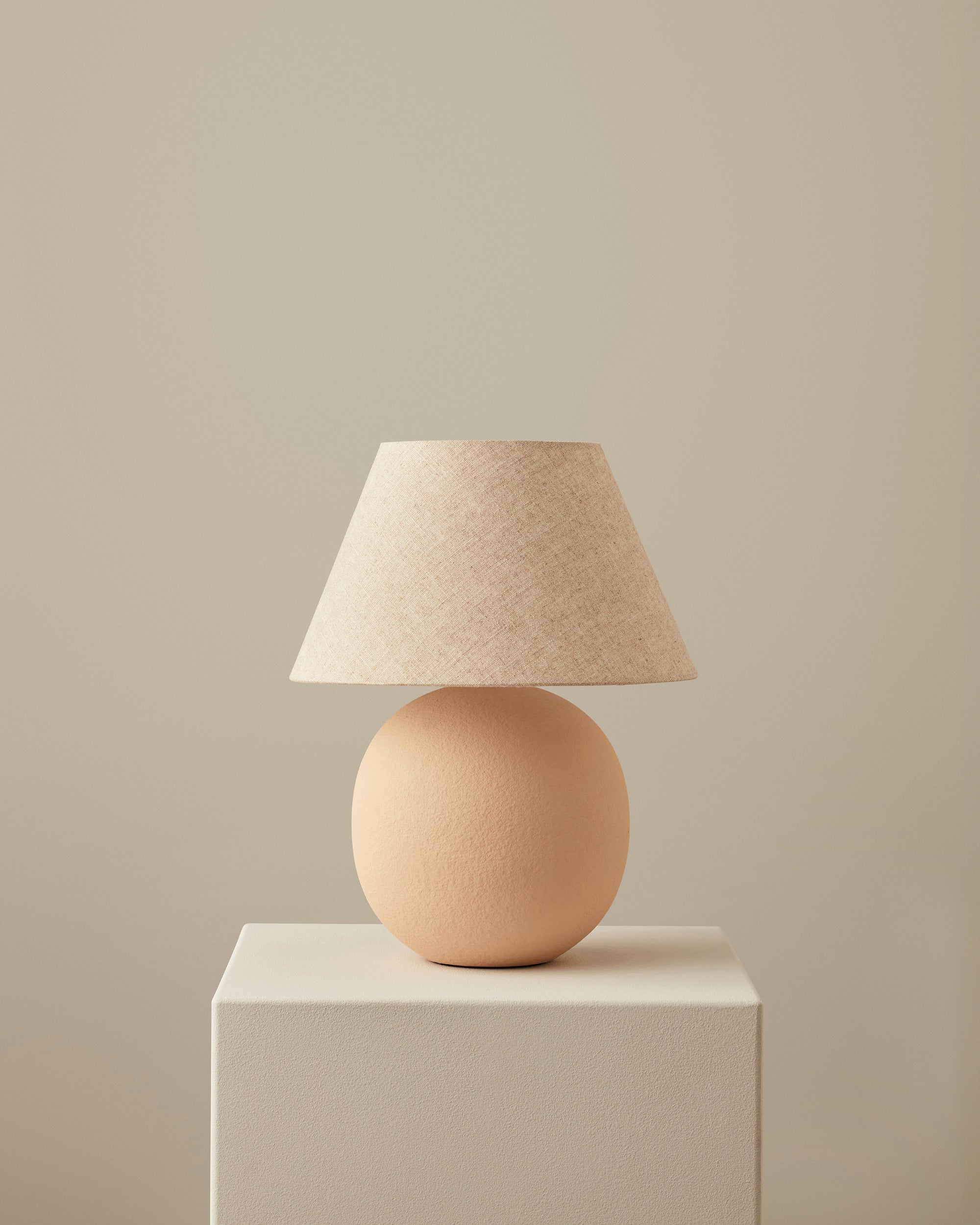 Tuck Ceramic Table Lamp Straw