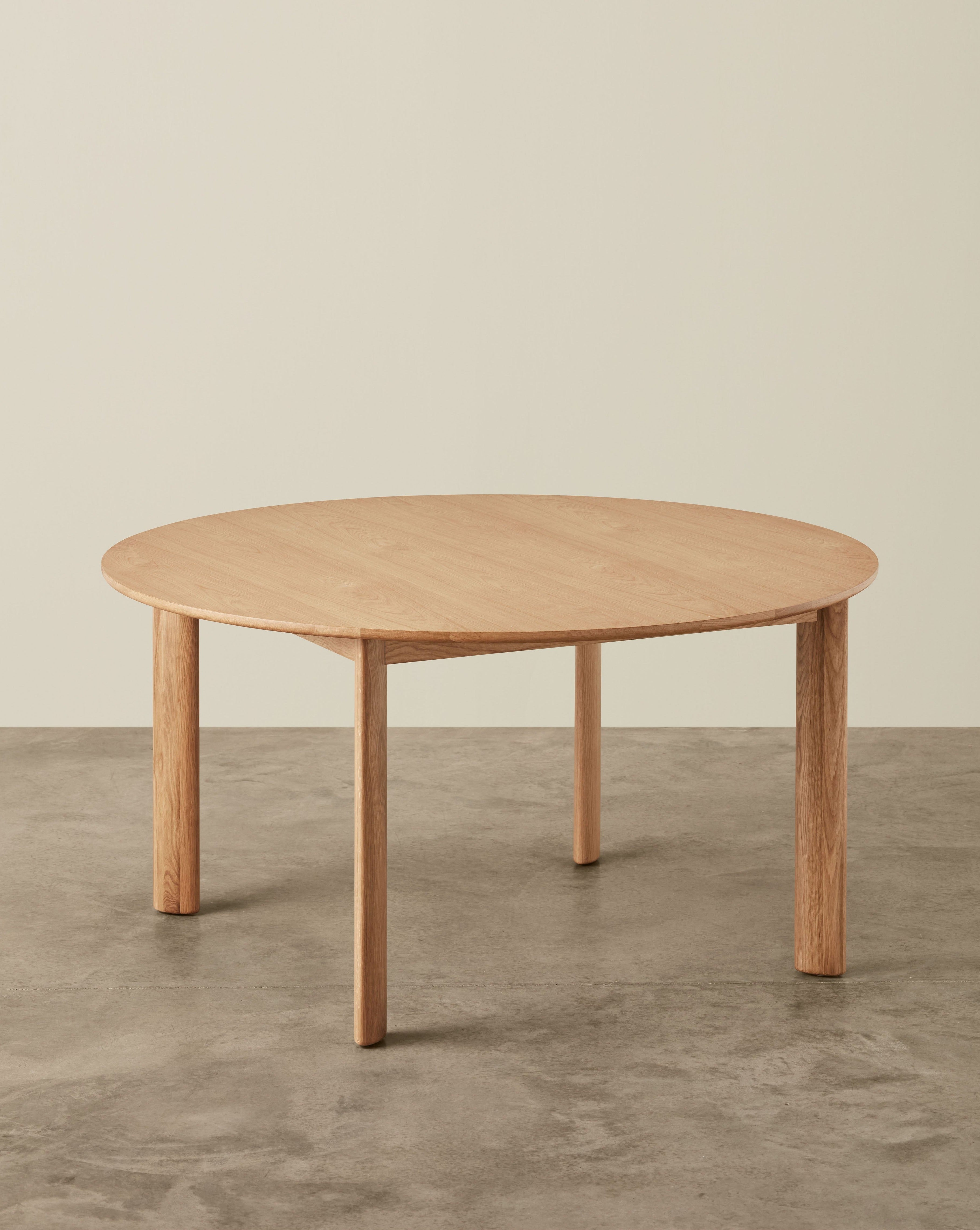 Eclipse Round Dining Table Oak – Milk & Sugar