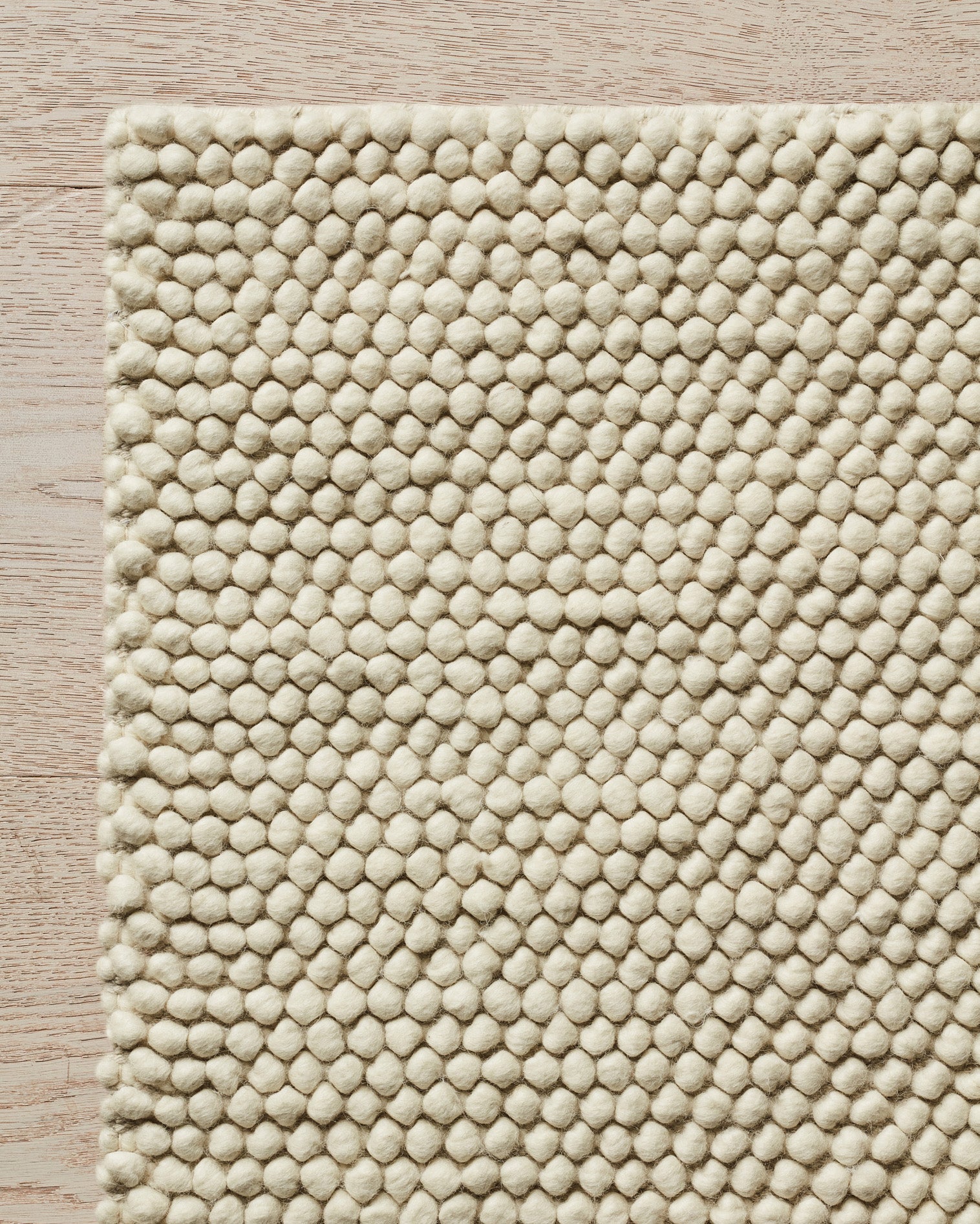 Pebble Rug Dusty White – Milk & Sugar